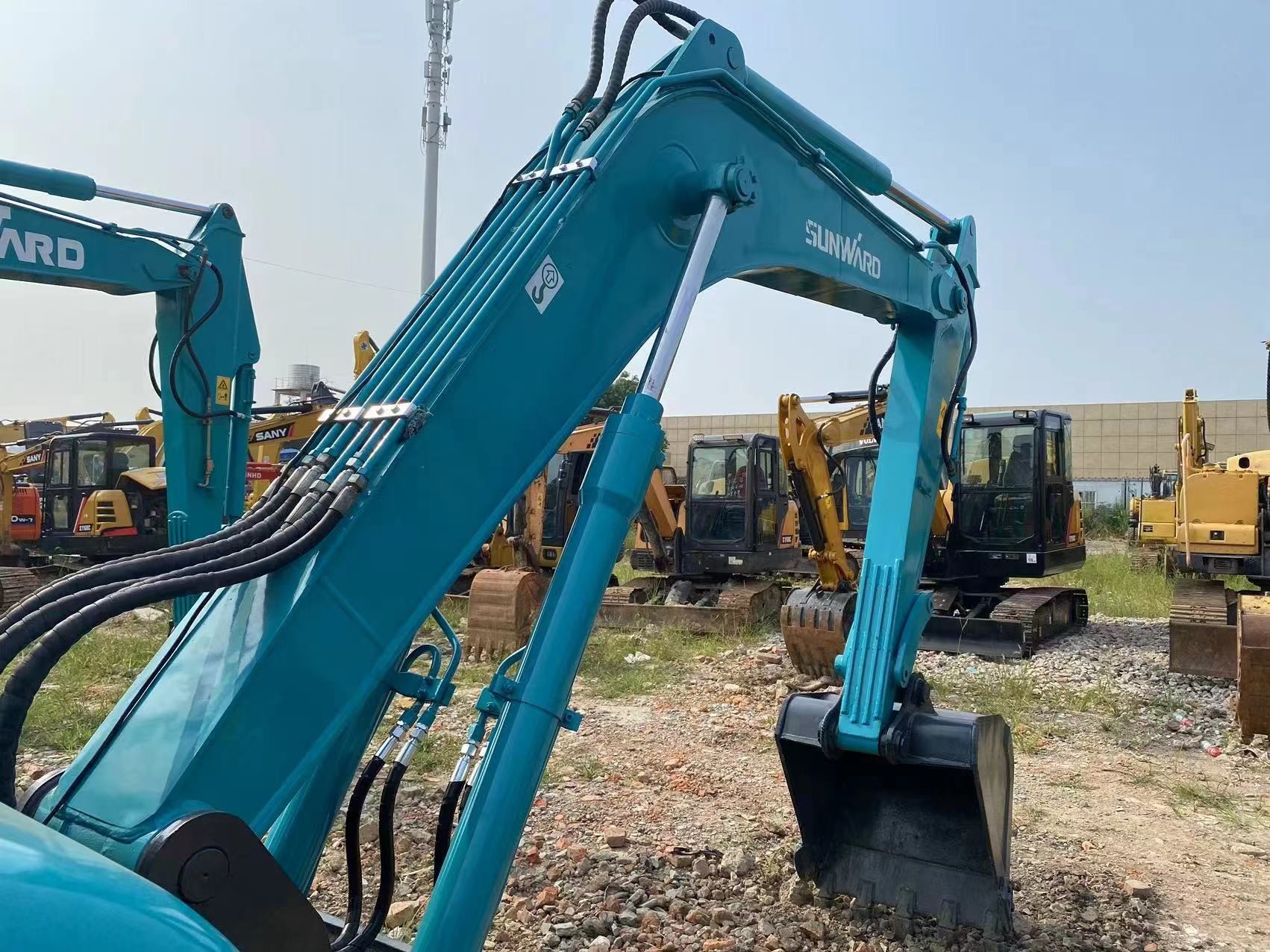 SWE80E Sunward Mini Excavator Hydraulic Mini Excavator 8Tons With 0.3m3 ...